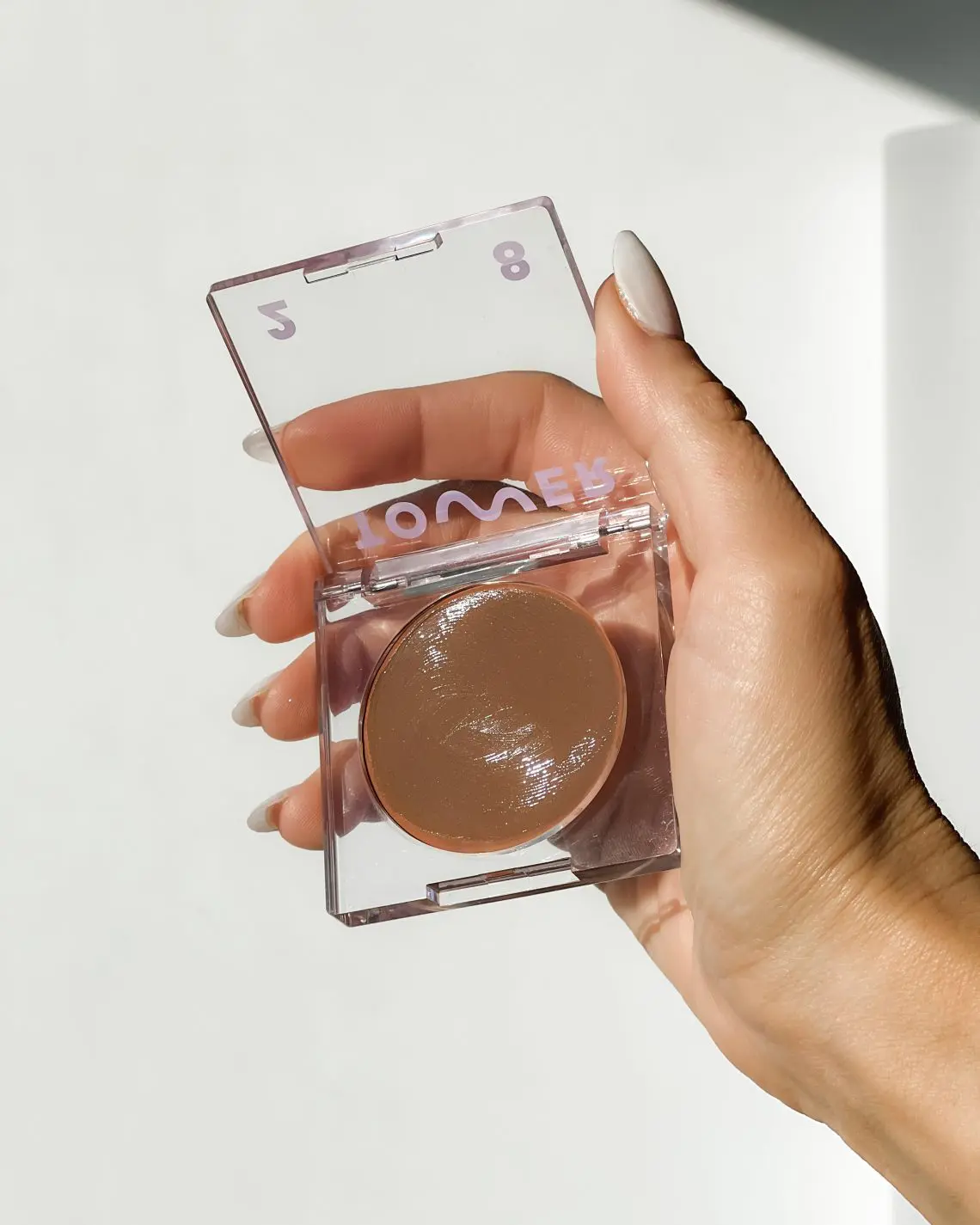 How to Contour a Round Face - Step-by-Step Tutorial (with photos)