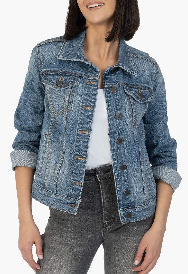 30 (Comfortable!) Travel Outfits: Stylish Outfits for Flying